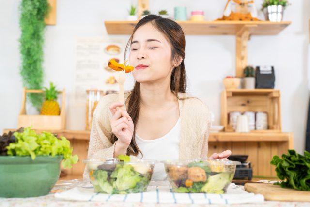 Makan Sehat Bernutrisi: Ini Menu Diet Seminggu Untuk Pemula | Menggugah.com